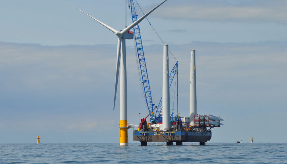 Triton Knoll installs its final wind turbine
